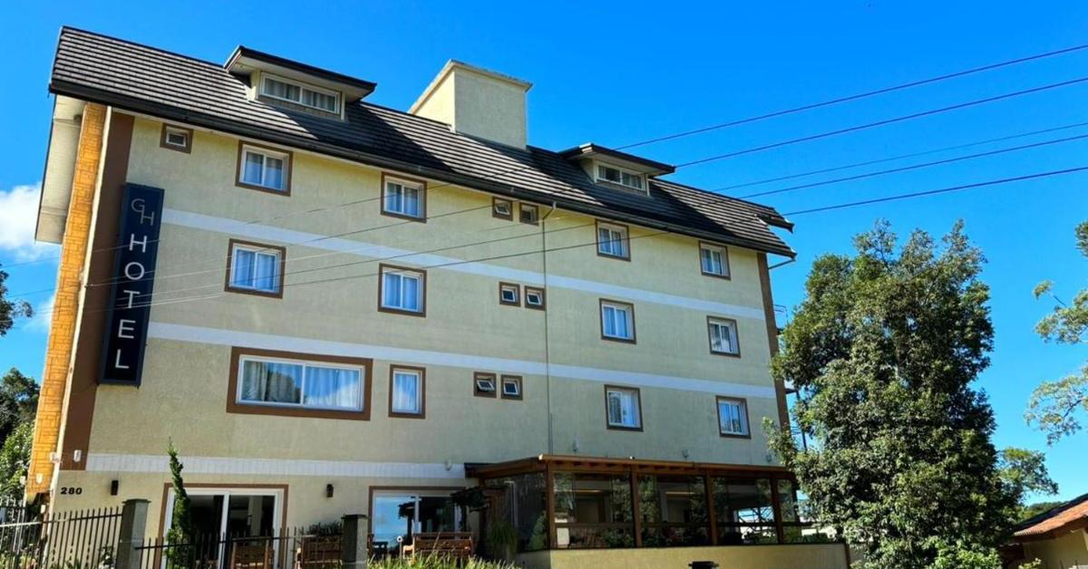 Golden Hills Hotel